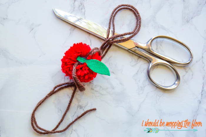 How To Make A Pom Pom Apple | i should be mopping the floor