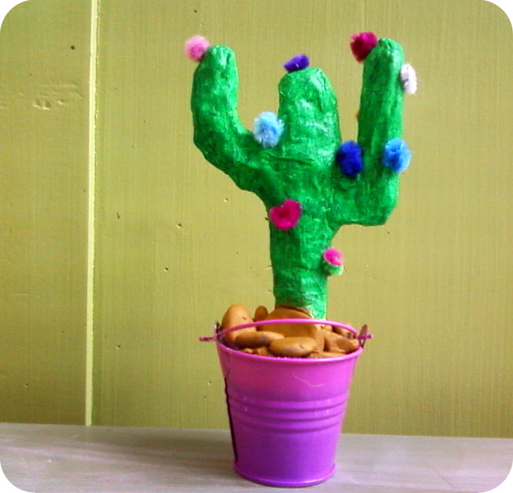 Mickaëlle Delamé: Cactus en papier mâché à l'Art & Création de Marmande