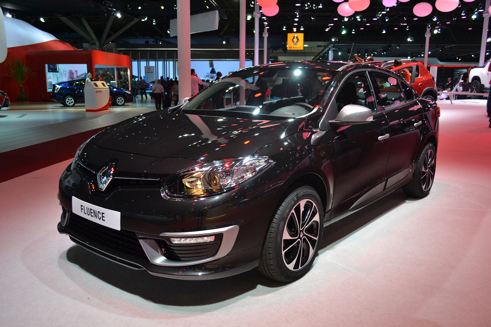 Renault apresenta Fluence GT Line linha 2016