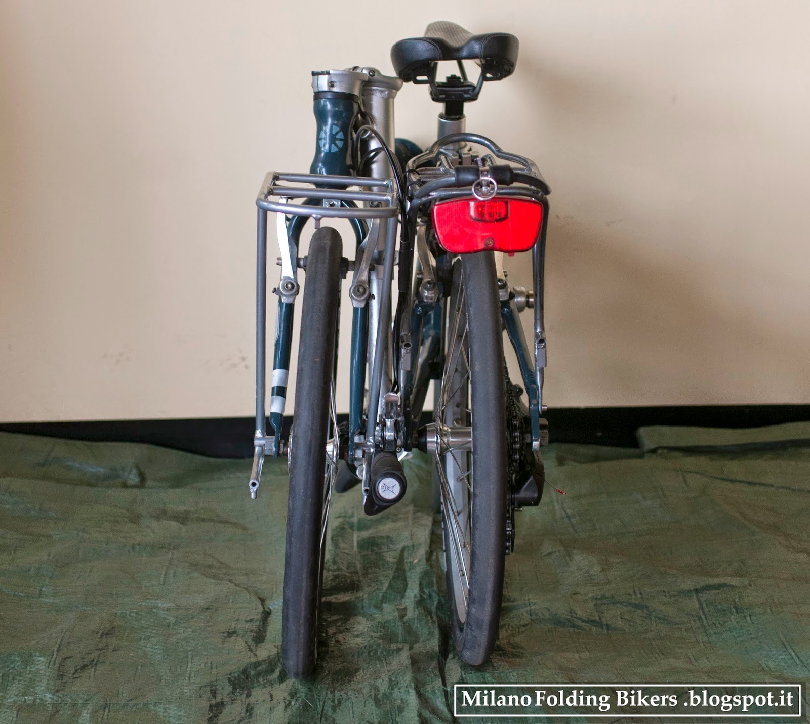 Milano Folding Bikers: Dahon Front Rack