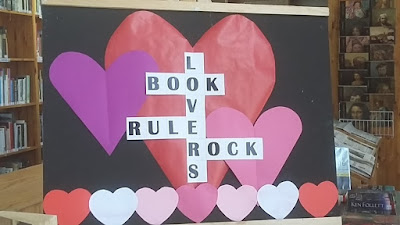 Library Displays: Book Lovers