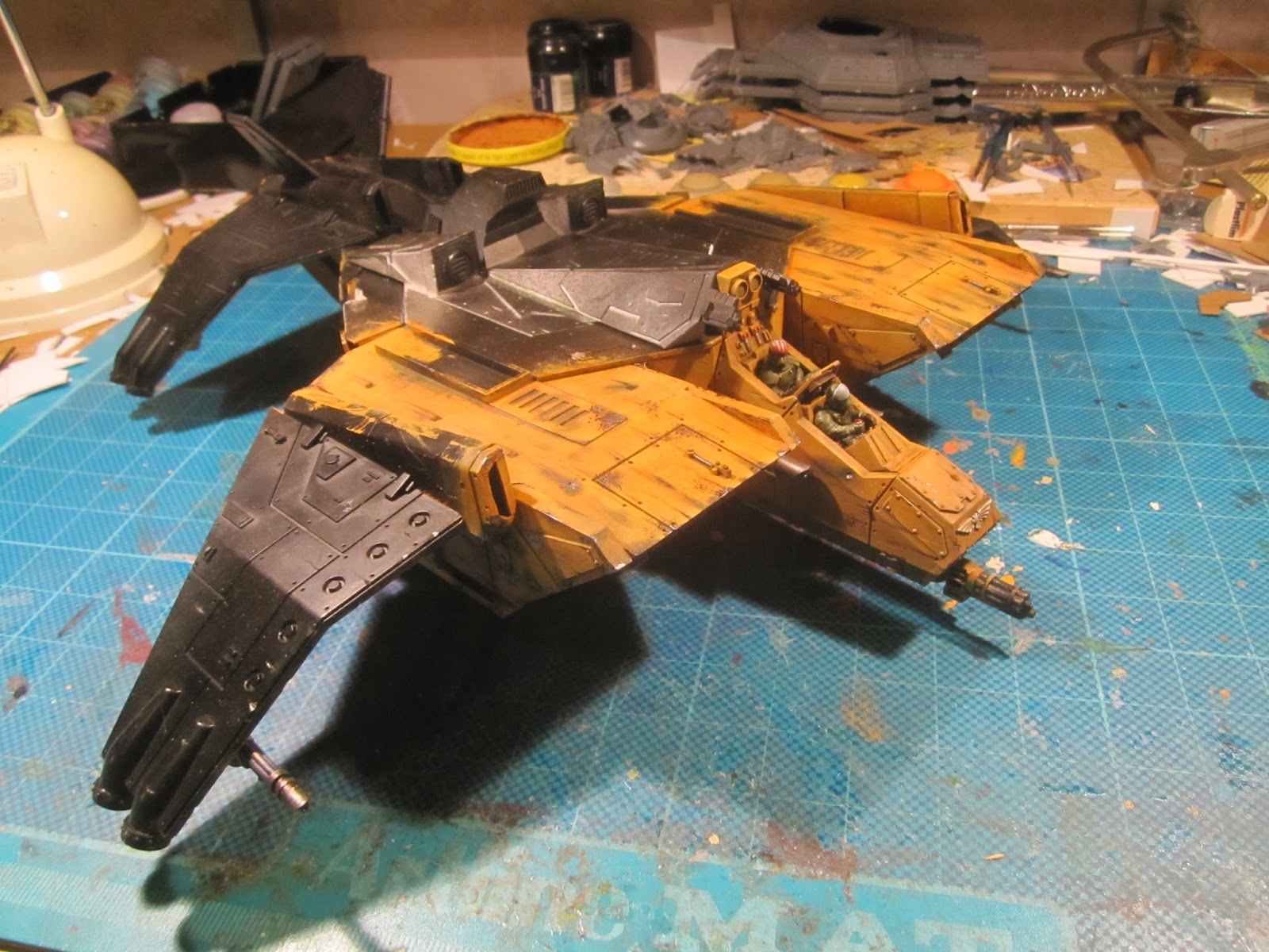 Wh 40k modelling blog by Agis: Dropship with wings