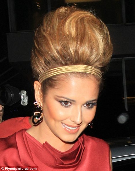 Indian Beauty Central: THE BEEHIVE STRIKES BACK-CHERYL COLE'S BIG HAIRDO