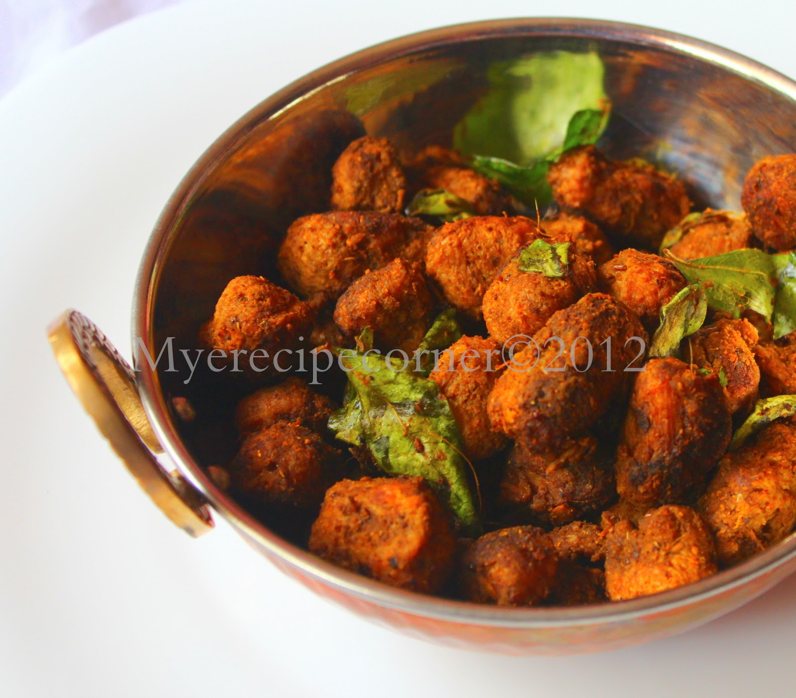Mye's Kitchen: Mealmaker Fry/ Soya Chunks Varuval