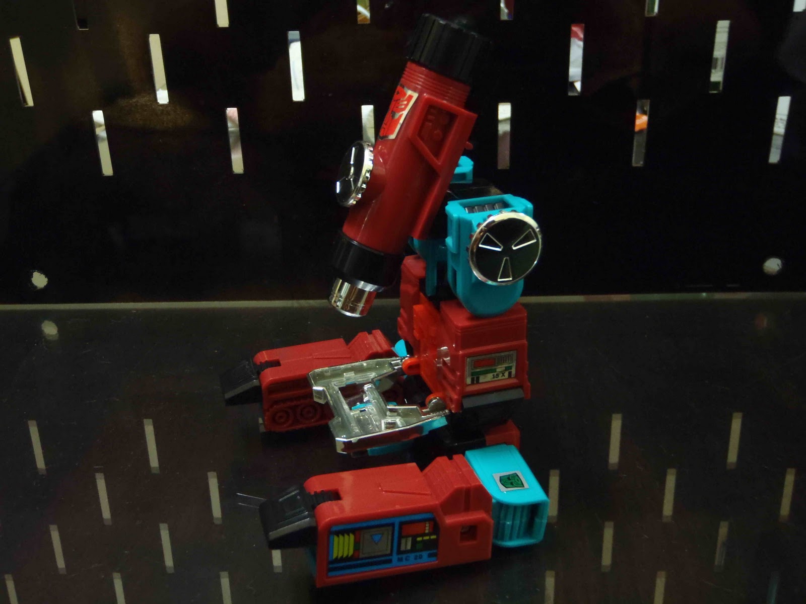 New Planet Cybertron: Transformers Review – G1 Perceptor (Universe ...