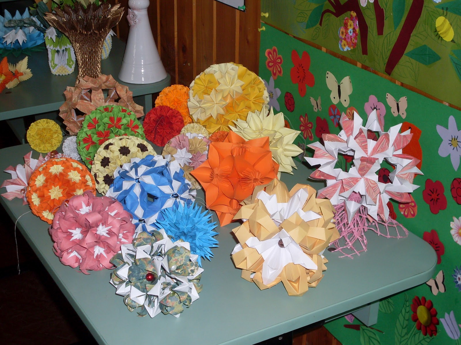 CREDDIS Satu Mare: Expoziţie origami la Liceul Ham Janos