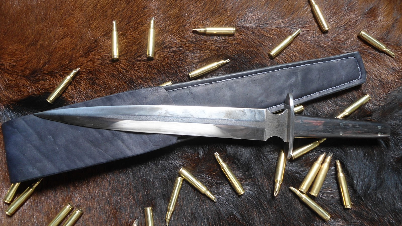 Knivesjr - Facas Artesanais: Adaga ((Adilson - SP))