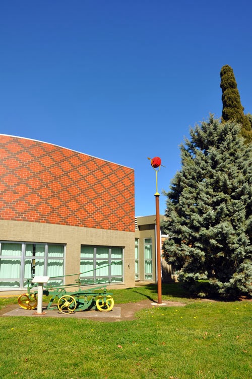 a bit of everything: Ballan and the Red Dot!!