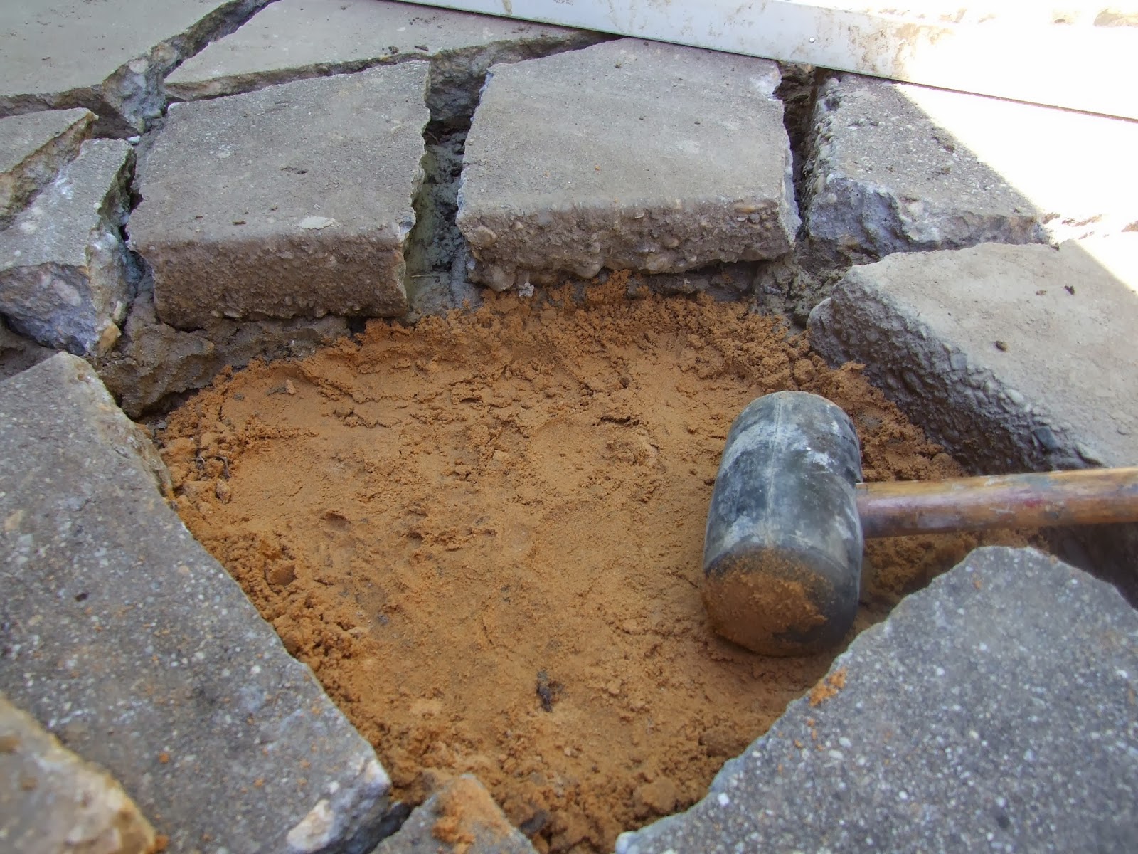 Crazy paving with urbanite