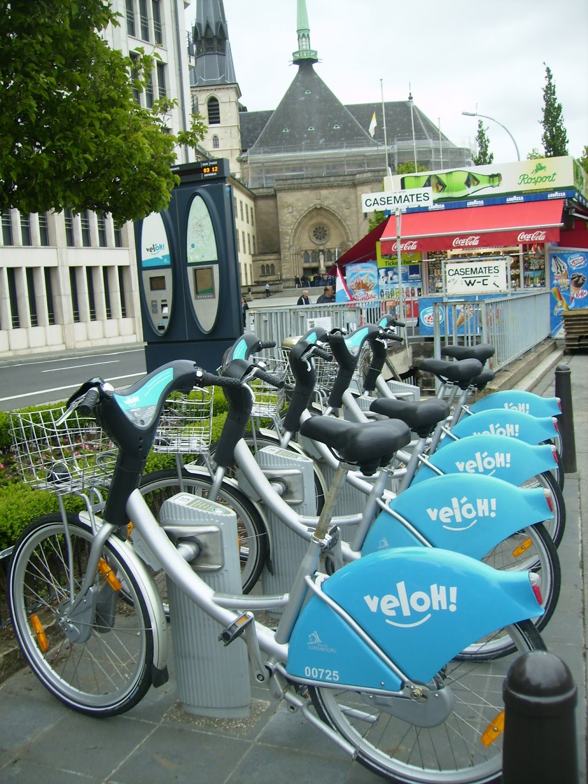 パリ旅人写真日記: LUXEMBOURG veloH! ＆ velib'
