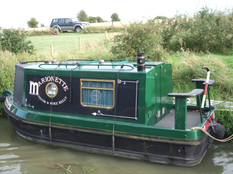 Halfie: Marionette - a short narrowboat