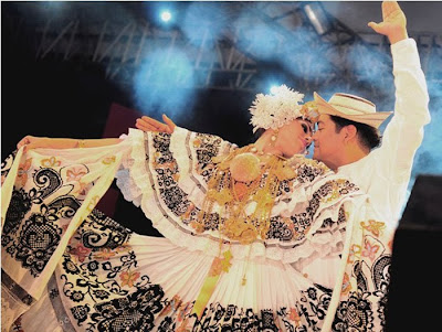 La Pollera de Panamá: Seleccion de fotografias de la Pollera de gala.