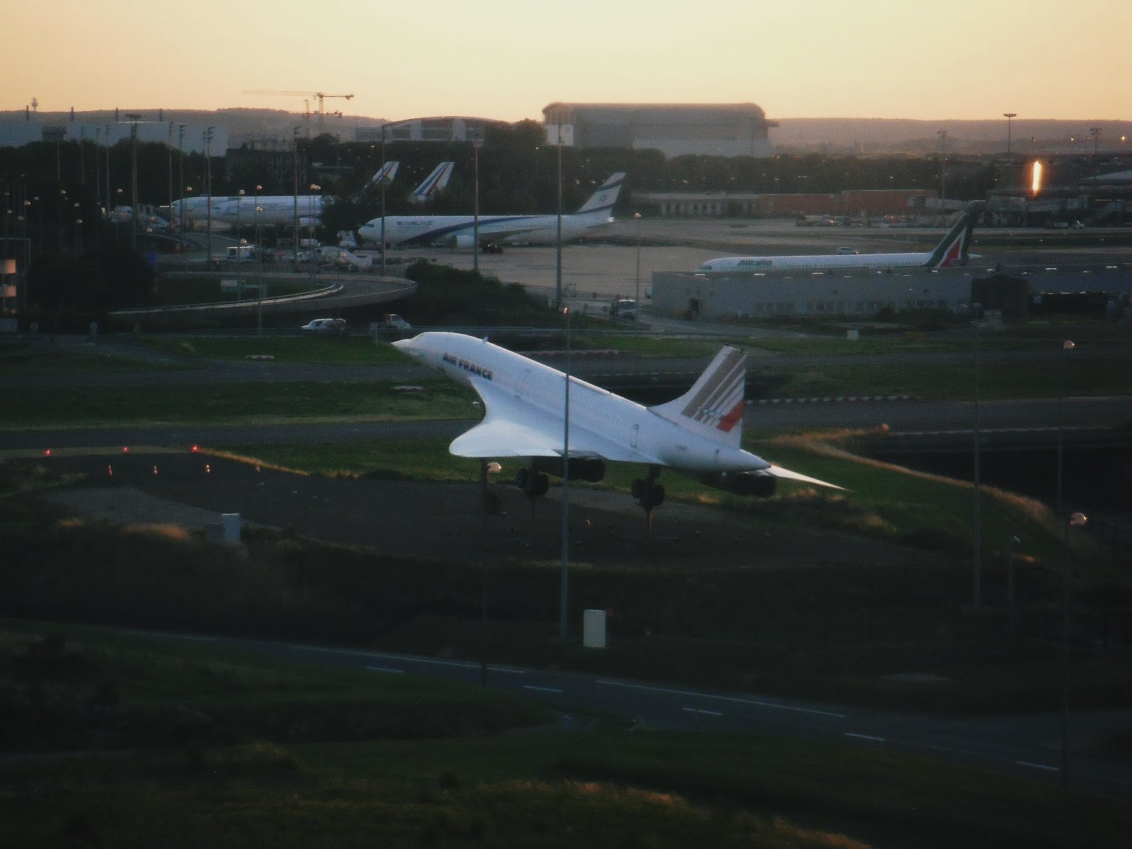 空港内の便利なホテル ヒルトン・パリ・シャルルドゴール・エアポート|Oh! My UA!
