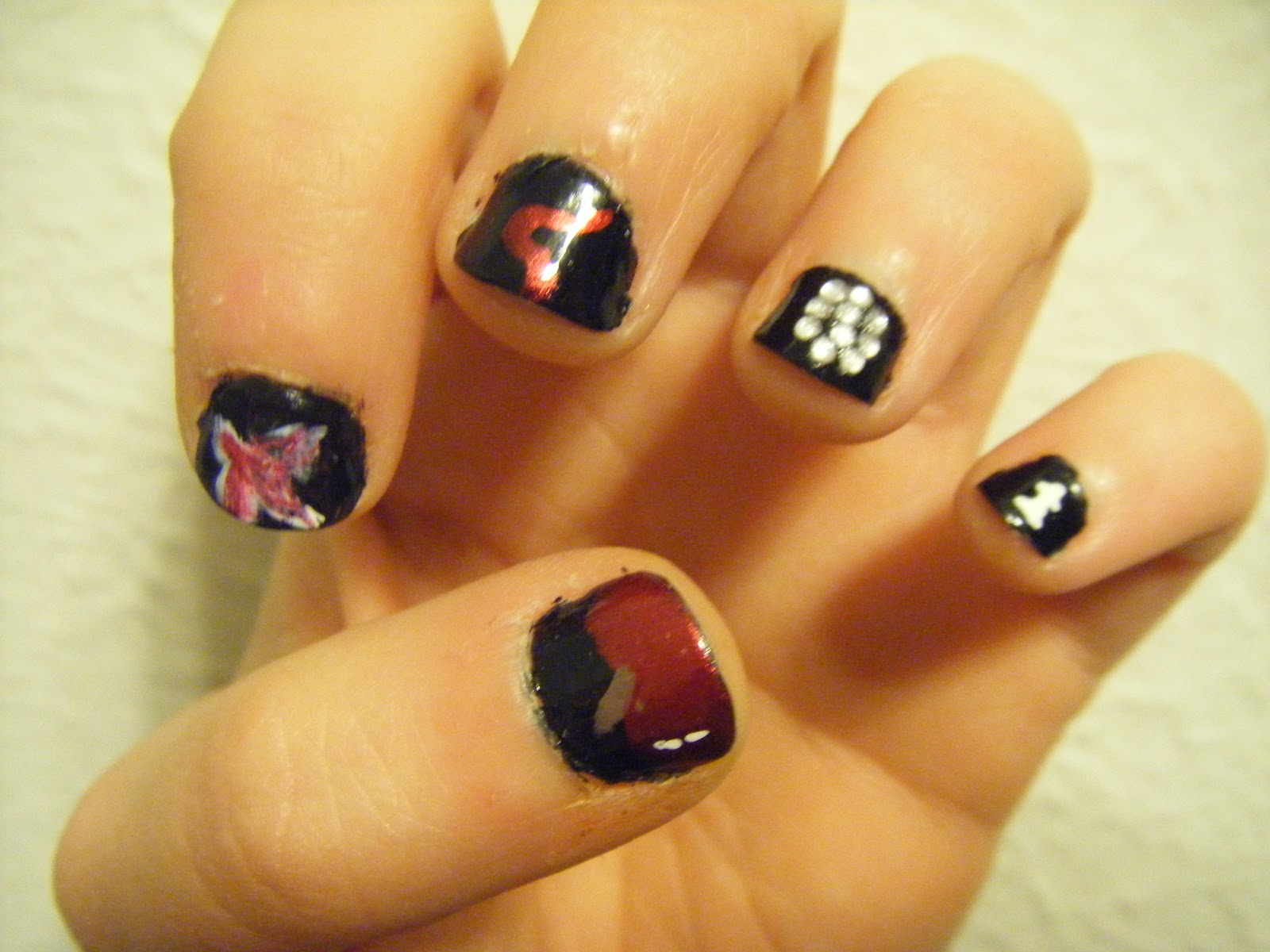No Nekkid Nails: Twilight Saga Themed Mani
