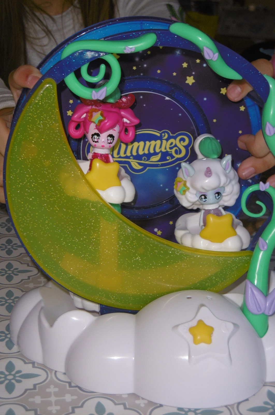 Madhouse Family Reviews: Light Up Your World with Glimmies ! (review)