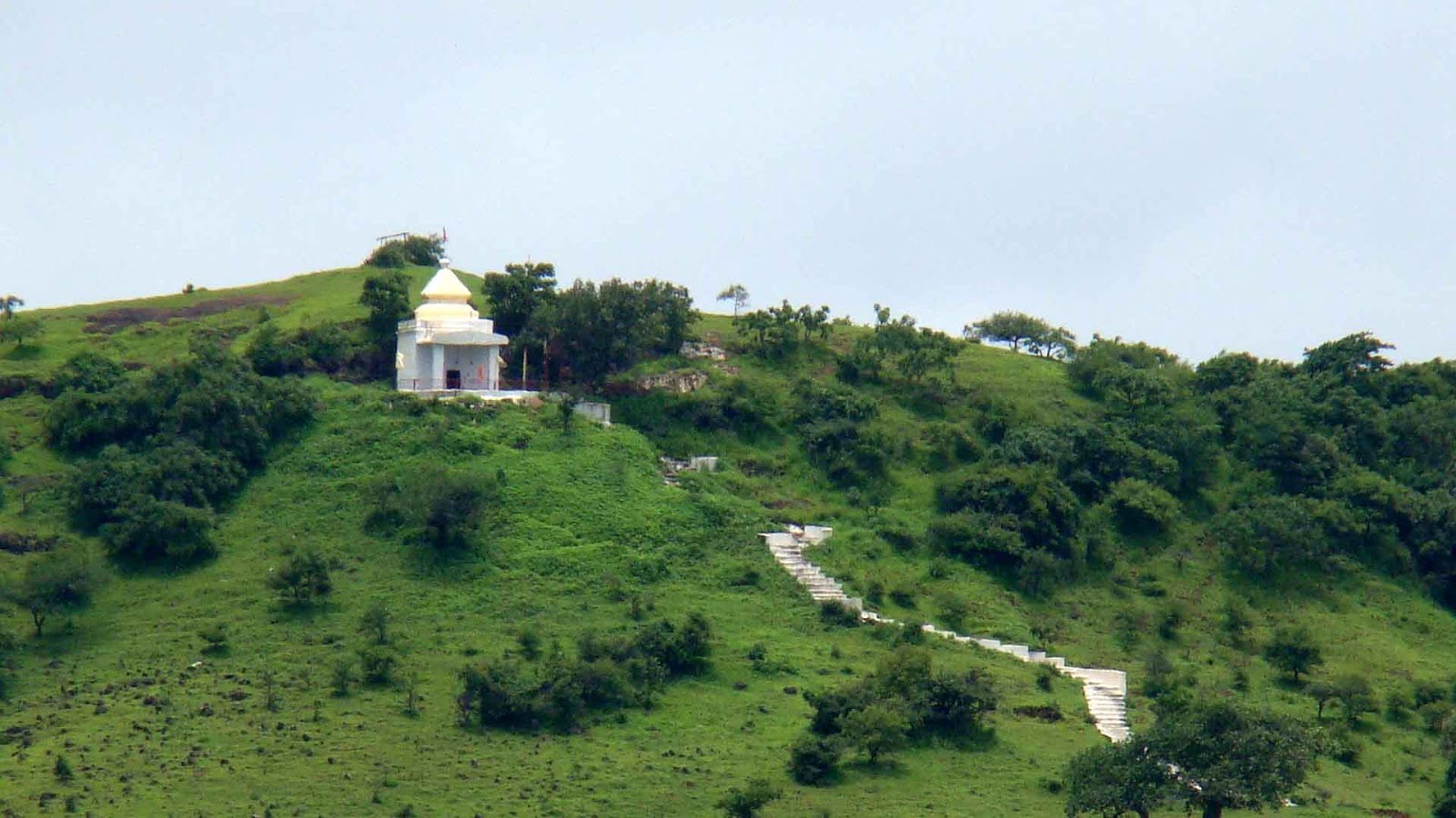 Footloose: 27. In Search of the Spirits and for the Spiritual : A Trip ...