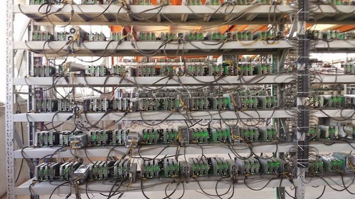 World Of Technology: Inside a Large Bitcoin Farm (17 pics)