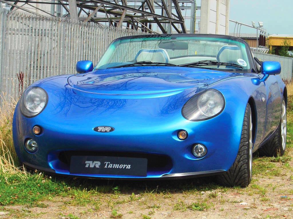 Con R de racing: TVR: 65 AÑOS FIEL A UN ESTILO