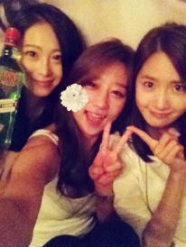 Girls’ Generation’s YoonA and her pretty photos with her friends ...