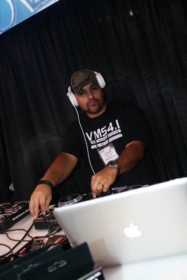 AFTERSHOCKENT.COM: DJ Johnny Aftershock Video DJing on Giant LED Screen ...