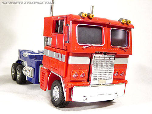 Masterpiece Transformers: Optimus prime/Convoy MP01