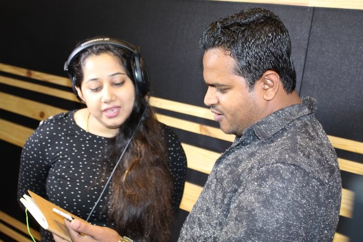 Kaabil Singer Payal Dev Lends voice For 'Swachh Bharat' Campaign | InstaMag
