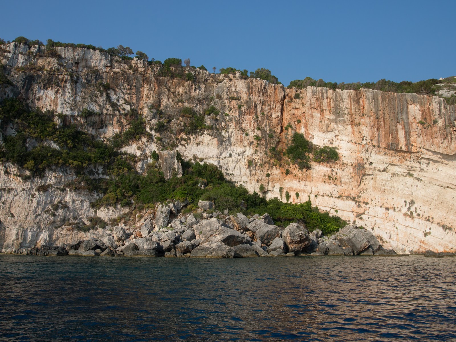The Friedmans' Travel and Photos: Greek sailing, day 5 - cliffs and ...