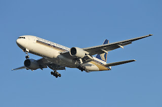 Perth Airport Spotter's Blog: B777-212 (ER) 9V-SQM SQ225//224 (1st visit )