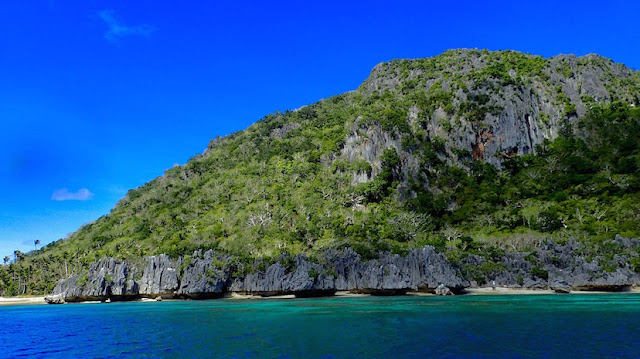 FIJI: Caves at Sawa-i-Lau, Yasawas?!? | Galley Wench Tales