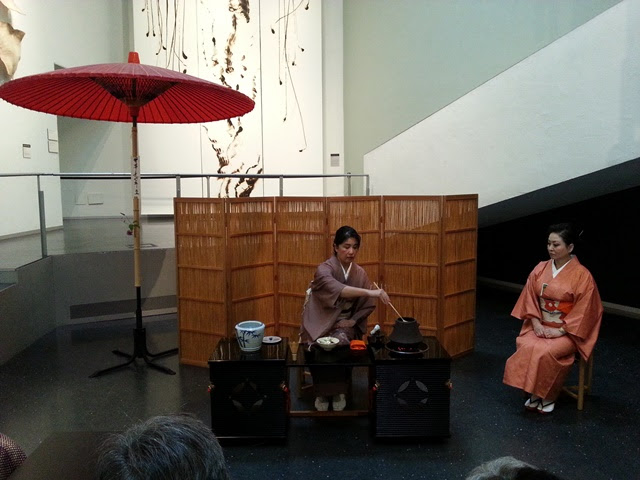 Hanamichi : Tea Ceremony with East-West Chanoyu Center & Drinking the ...