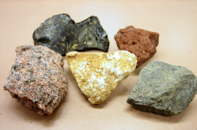 Classification of magmatic rocks ~ Learning Geology