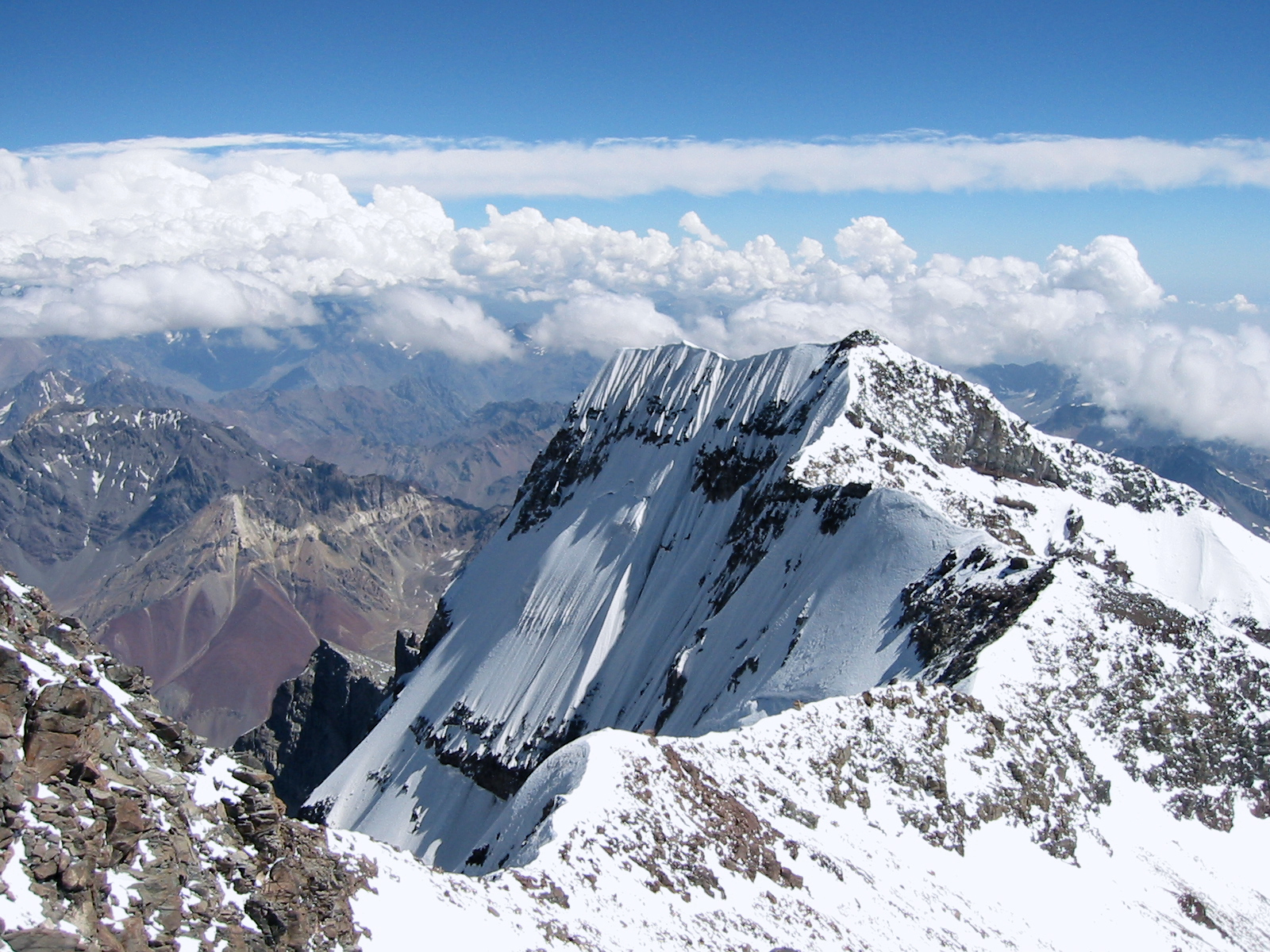 L'Aconcagua, nelle Ande argentine, è la più alta montagna di tutto il ...