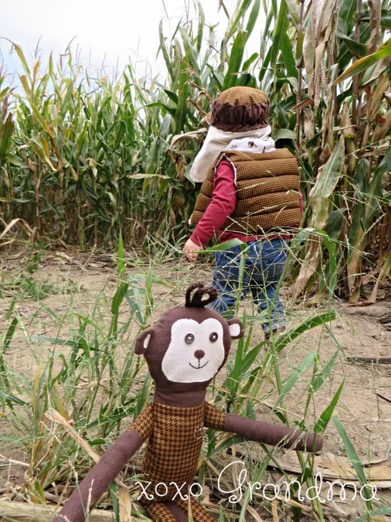 xoxo Grandma: A Hat, A Vest & A Monkey