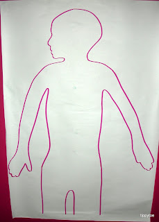 Tippytoe Crafts: Body Tracing