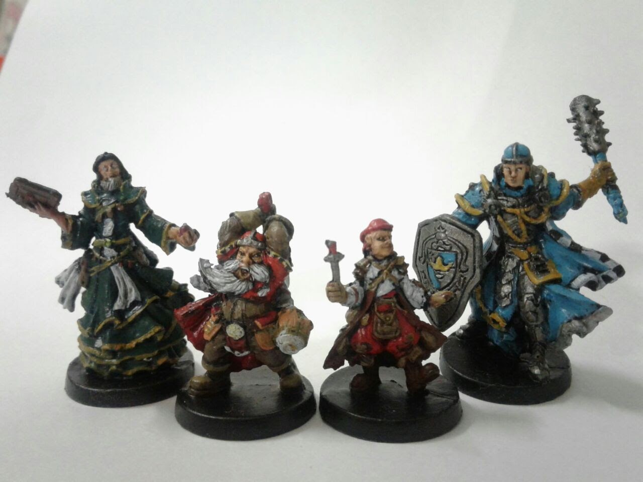 Dark Gathering: Descent 2: Heroes, lesser monsters and then some