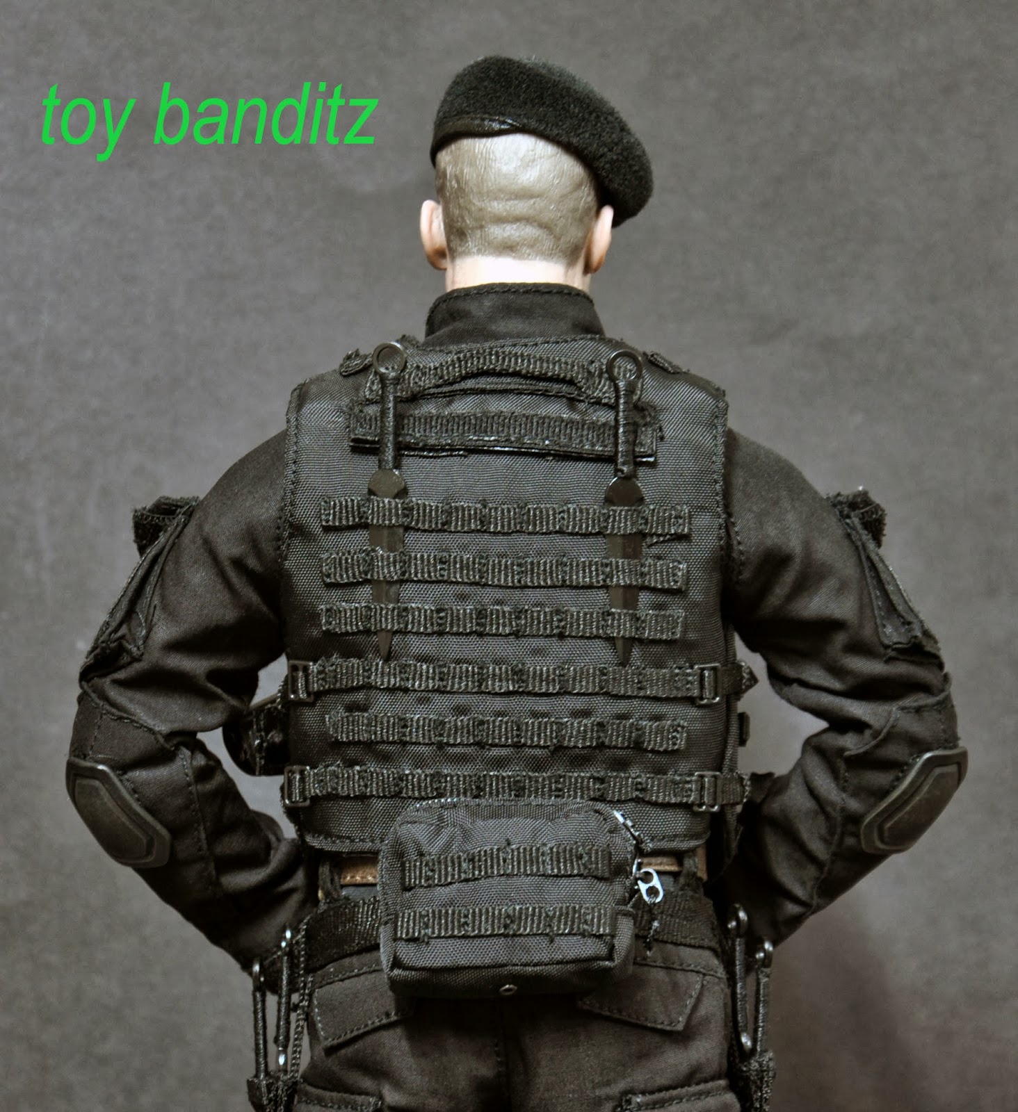 toy banditz: THE EXPENDABLES "LEE CHRISTMAS" BY ART FIGURES