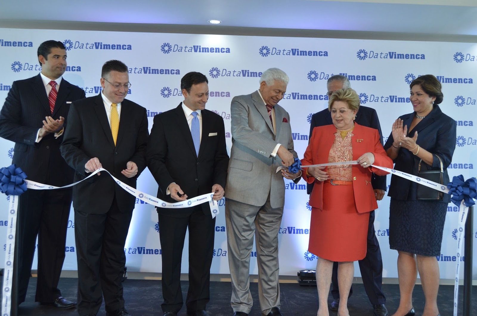 Vimenca reinaguró instalaciones de "call center"@Santiago de los Caballeros