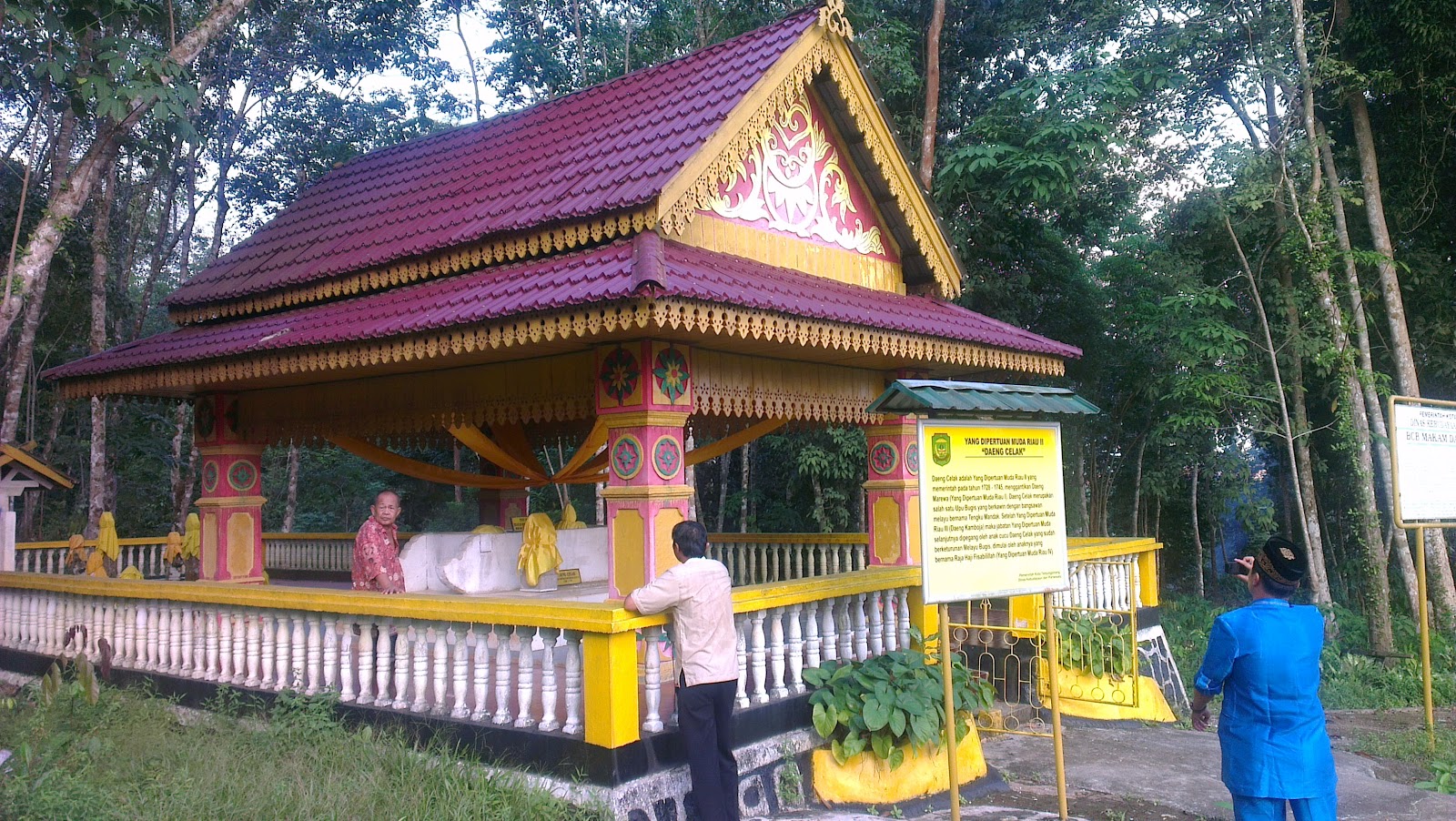 KELUARGA PAJAR, PARIMBUNIS: ZIARAH MAKAM DAENG CHELAK / DAENG MEREWAH ...