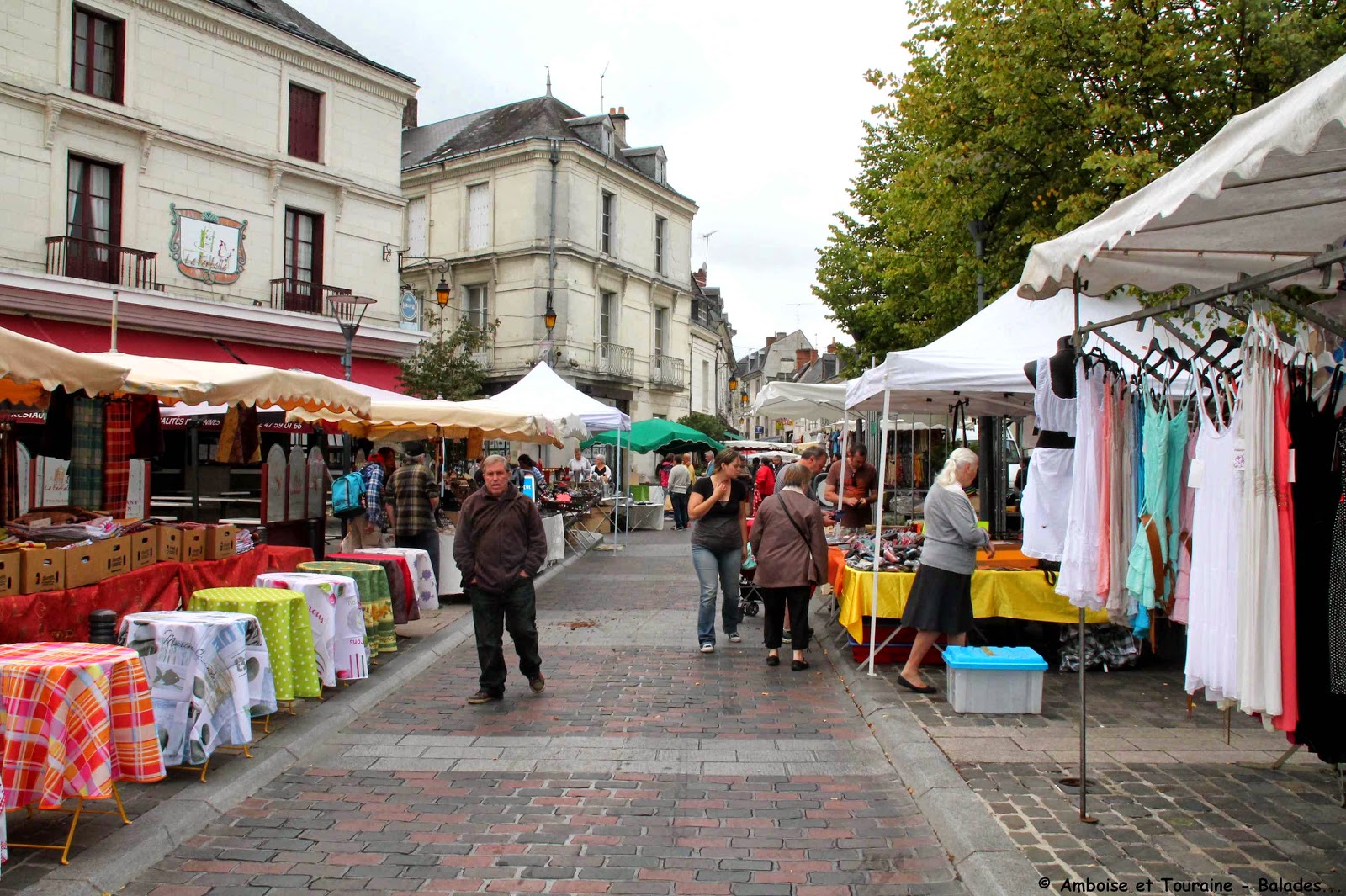 Amboise et Touraine - Balades...: Jour de marché à Loches