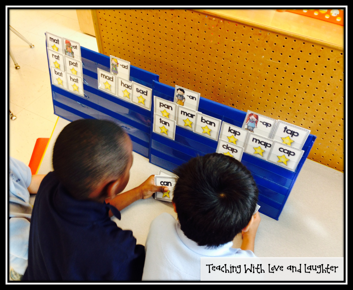 Teaching With Love and Laughter: Pocket Chart Station