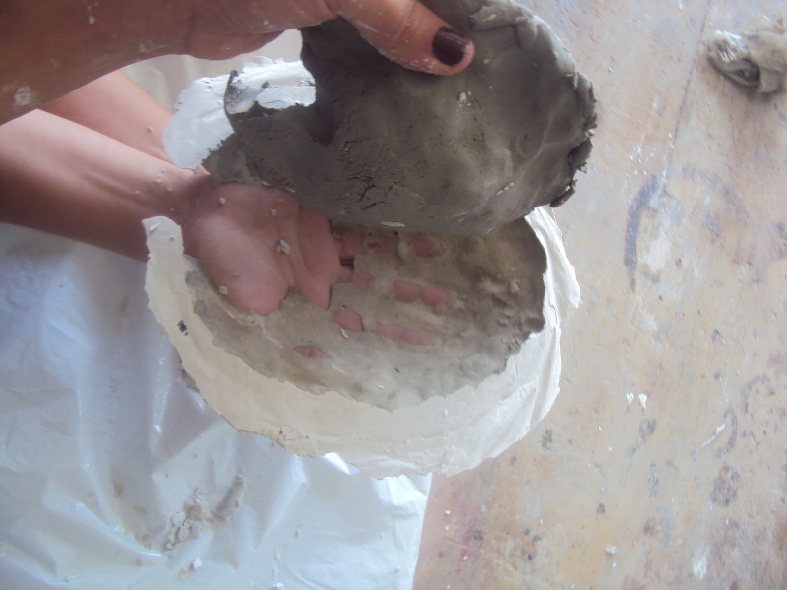 Modelado II: Molde en yeso para una mano.