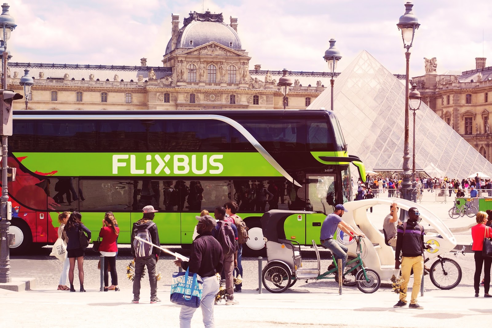 Curse FlixBus din Romania: Budapesta 23 lei, Viena 45 lei pe sens ...