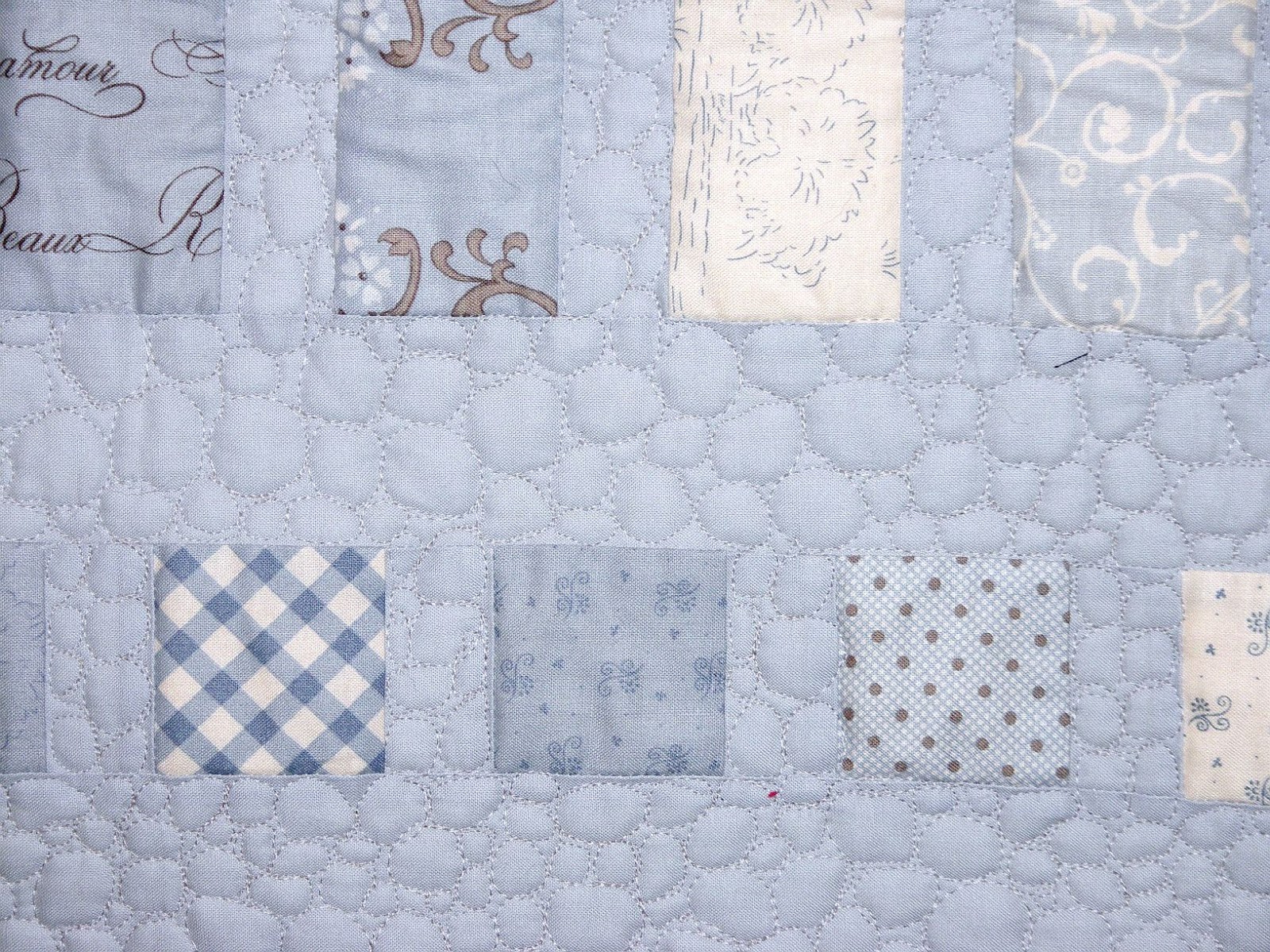 Quilts SB: Q104 – Blue Chambray – Quilt and Wall Hanging