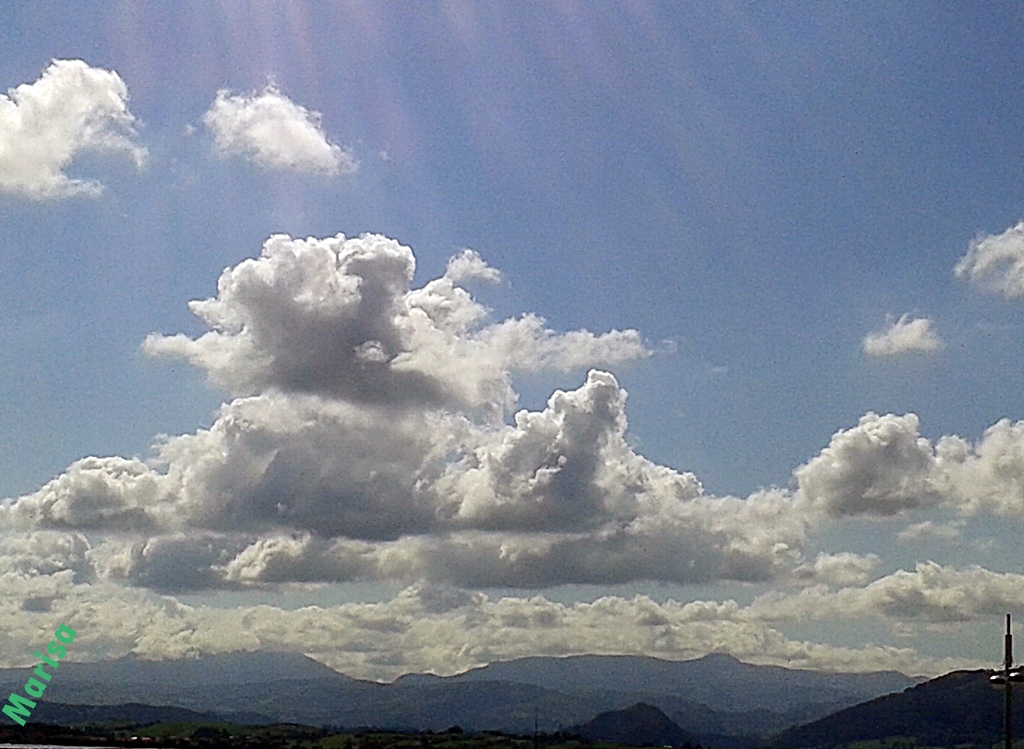 MI PENSAMIENTO INTERIOR: LA LUNA, EL SOL Y LAS NUBES