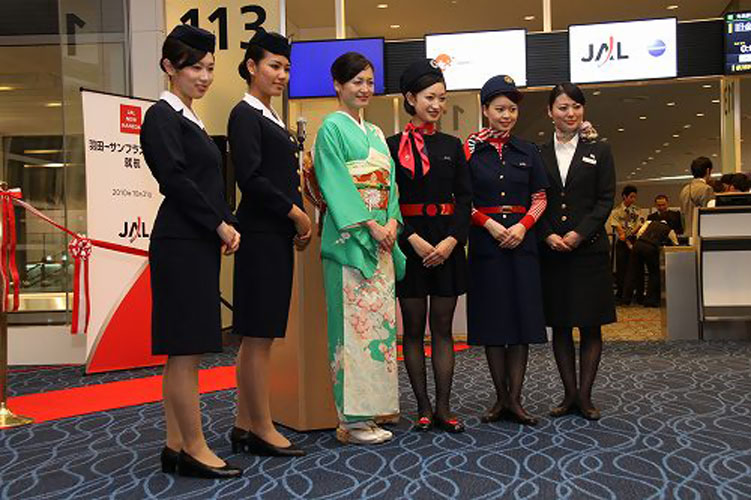 JAL Vintage uniform show at Haneda Airport ~ World Stewardess