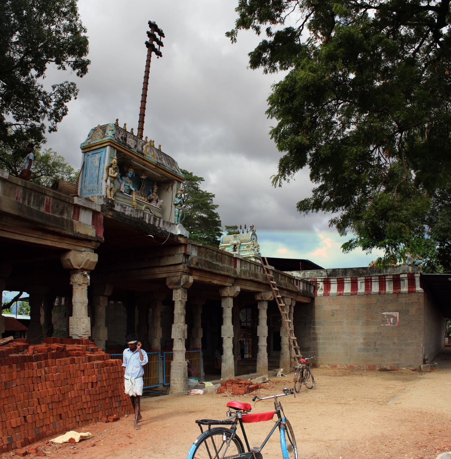 Tamilnadu Tourism: Gajendra Varadaraja Perumal Temple, Athalanallur ...