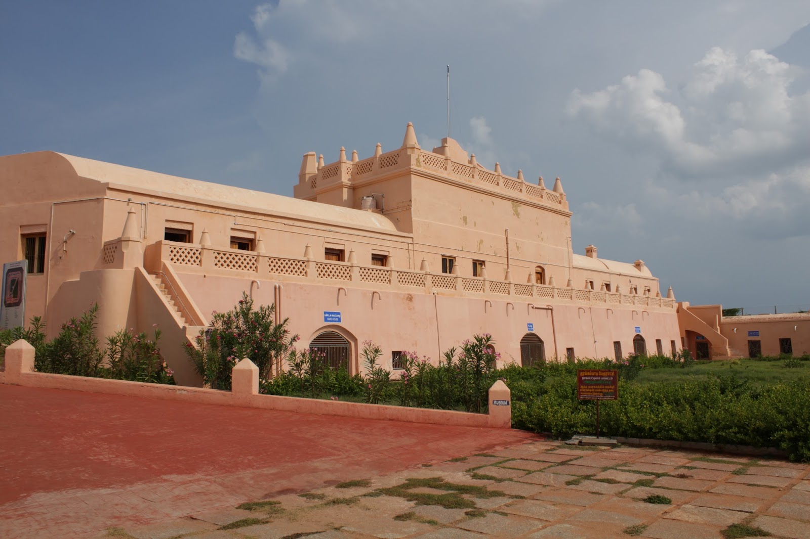 Dansborg Fort, Tharangambadi : Piece of Danish Settlement in India ...