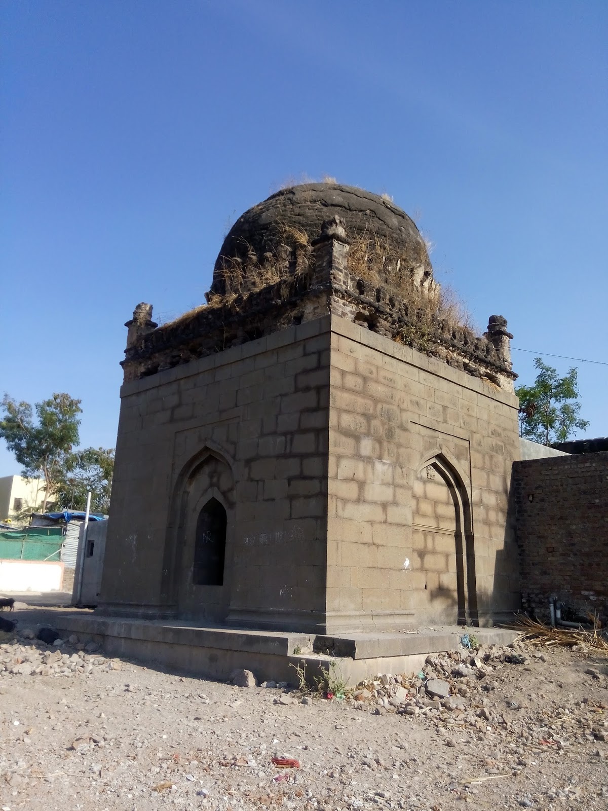 Unknown Tombs near Jagdamba Devi Temple in Rashin in Maharashtra | The ...