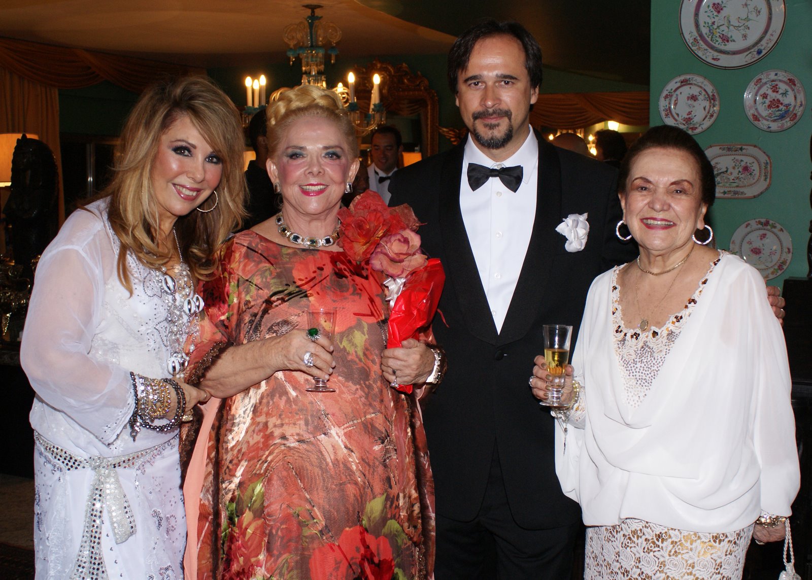 PLANET RIO: REGINA LEMOS GONÇALVES, BALANÇOU O EDEIFICIO CHOPIN EM 2012