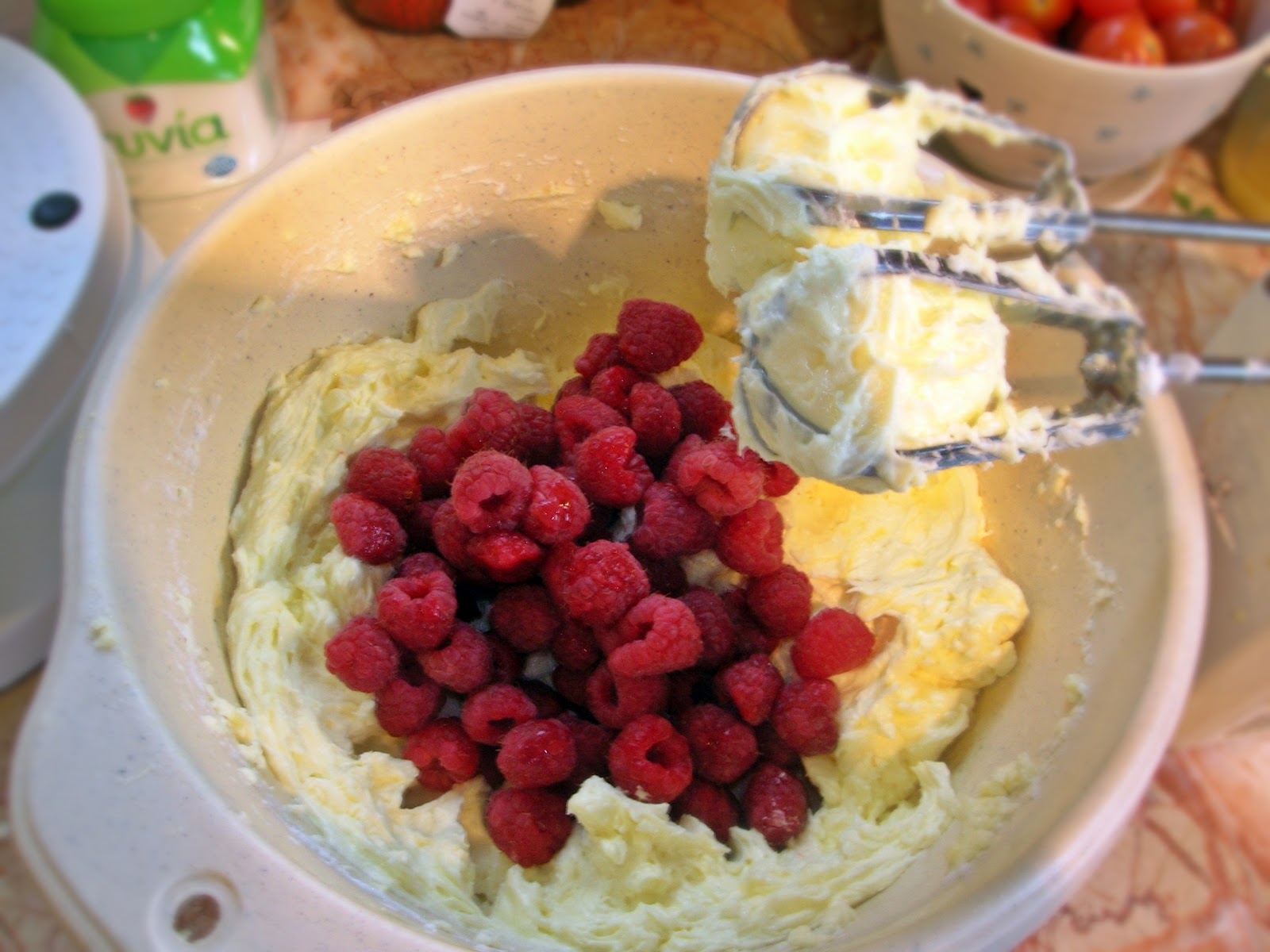 Cake Of The Week: Cinnamon Raspberry Cake